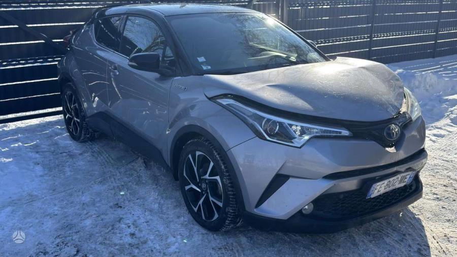 Серый Тойота C-HR 2019 в Ионава, объемом двигателя 1.80 л и пробегом 107 тыс. км за 7950 €, фото 11 на AUTOMOTO.COM.LV