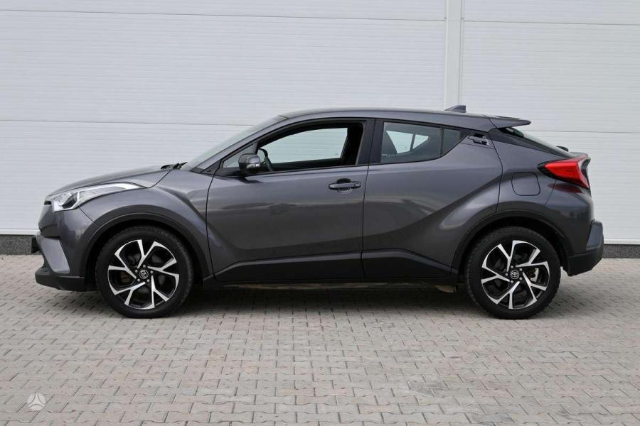 Серый Тойота C-HR 2019 в Кретинга, объемом двигателя 1.99 л и пробегом 119 тыс. км за 14999 €, фото 13 на AUTOMOTO.COM.LV