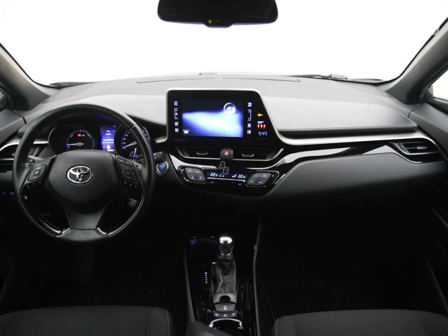 Pelēks Toyota C-HR 2019 Viļņa, ar dzinēja tilpumu 1.80 L un nobraukumu 196 tūkst. km par 15999 €, foto 3 vietnē AUTOMOTO.COM.LV