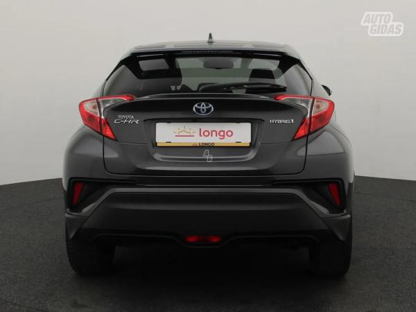 Pelēks Toyota C-HR 2019 Viļņa, ar dzinēja tilpumu 1.80 L un nobraukumu 196 tūkst. km par 15999 €, foto 5 vietnē AUTOMOTO.COM.LV
