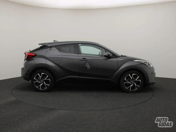 Pelēks Toyota C-HR 2019 Viļņa, ar dzinēja tilpumu 1.80 L un nobraukumu 196 tūkst. km par 15999 €, foto 9 vietnē AUTOMOTO.COM.LV