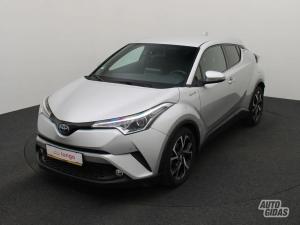 Grey Toyota C-HR 2019 in Vilnius, with an engine capacity of 1.80 L and mileage of 179 thousand km for 16799 €, photo  on AUTOMOTO.COM.LV