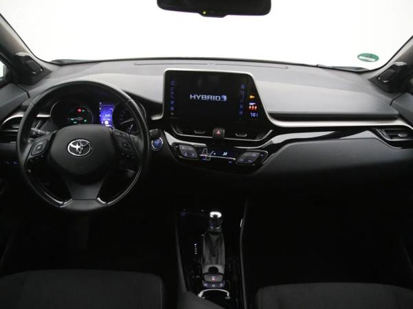 Grey Toyota C-HR 2019 in Vilnius, with an engine capacity of 1.80 L and mileage of 179 thousand km for 16799 €, photo 2 on AUTOMOTO.COM.LV