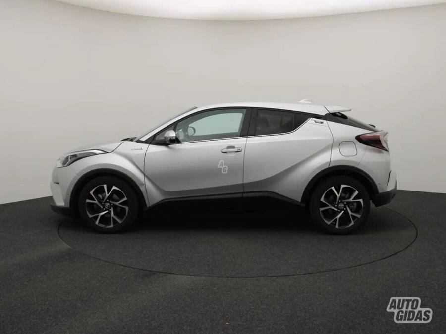 Grey Toyota C-HR 2019 in Vilnius, with an engine capacity of 1.80 L and mileage of 179 thousand km for 16799 €, photo 7 on AUTOMOTO.COM.LV