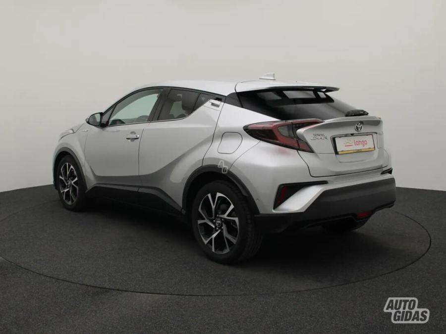 Grey Toyota C-HR 2019 in Vilnius, with an engine capacity of 1.80 L and mileage of 179 thousand km for 16799 €, photo 8 on AUTOMOTO.COM.LV