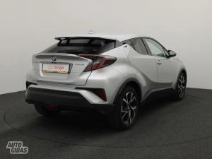 Grey Toyota C-HR 2019 in Vilnius, with an engine capacity of 1.80 L and mileage of 179 thousand km for 16799 €, photo 9 on AUTOMOTO.COM.LV