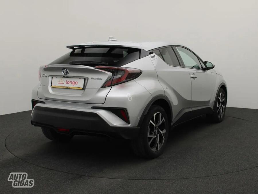 Grey Toyota C-HR 2019 in Vilnius, with an engine capacity of 1.80 L and mileage of 179 thousand km for 16799 €, photo 9 on AUTOMOTO.COM.LV