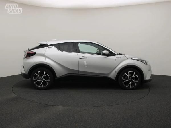 Grey Toyota C-HR 2019 in Vilnius, with an engine capacity of 1.80 L and mileage of 179 thousand km for 16799 €, photo 9 on AUTOMOTO.COM.LV