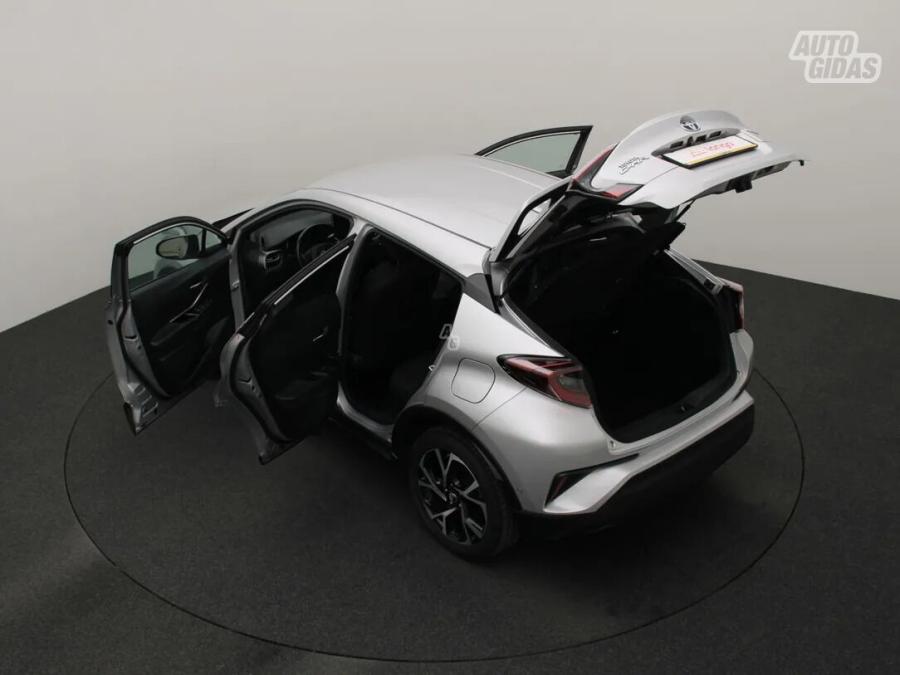 Grey Toyota C-HR 2019 in Vilnius, with an engine capacity of 1.80 L and mileage of 179 thousand km for 16799 €, photo 14 on AUTOMOTO.COM.LV