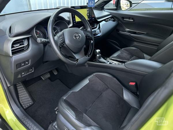 Серый Тойота C-HR 2019 в Каунас, объемом двигателя 1.80 л и пробегом 78 тыс. км за 22271 €, фото 9 на AUTOMOTO.COM.LV