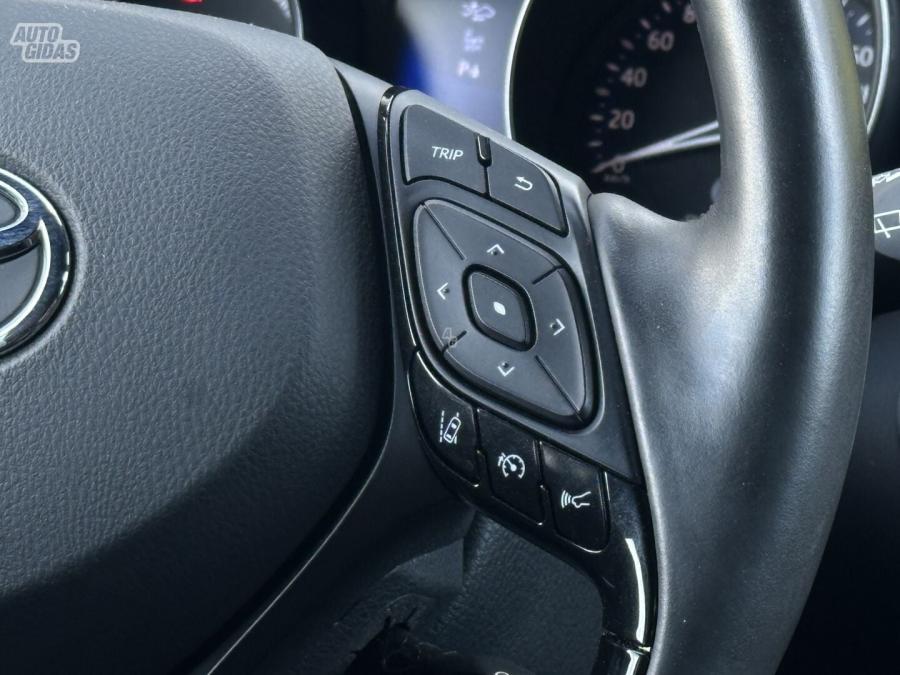 Pelēks Toyota C-HR 2019 Kauņa, ar dzinēja tilpumu 1.80 L un nobraukumu 78 tūkst. km par 22271 €, foto 18 vietnē AUTOMOTO.COM.LV