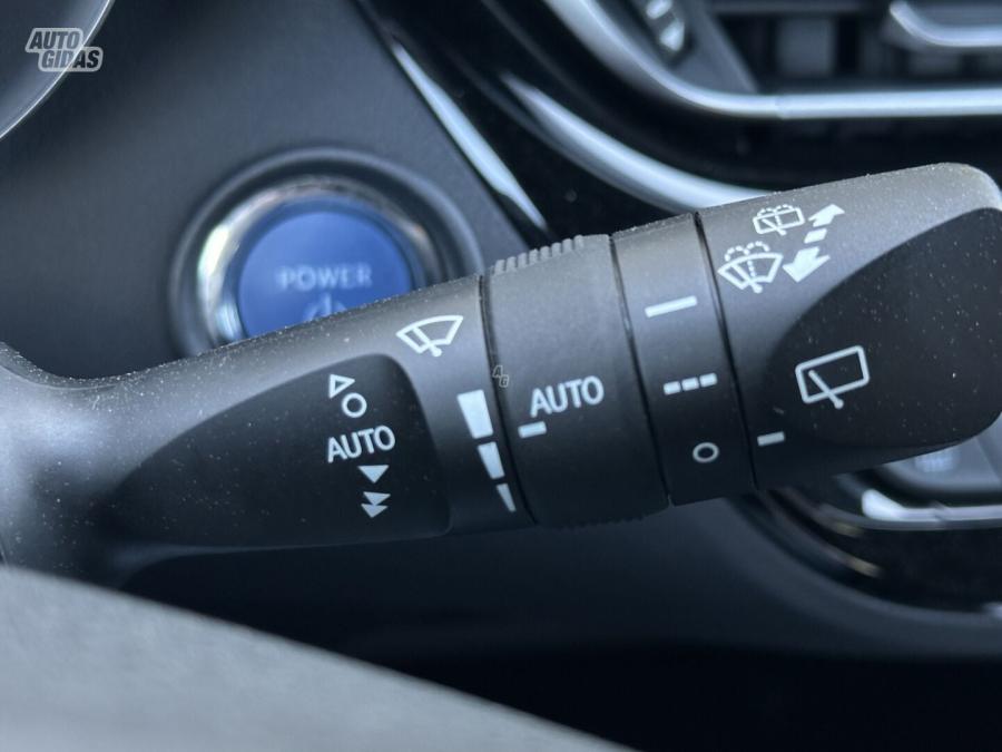 Pelēks Toyota C-HR 2019 Kauņa, ar dzinēja tilpumu 1.80 L un nobraukumu 78 tūkst. km par 22271 €, foto 22 vietnē AUTOMOTO.COM.LV