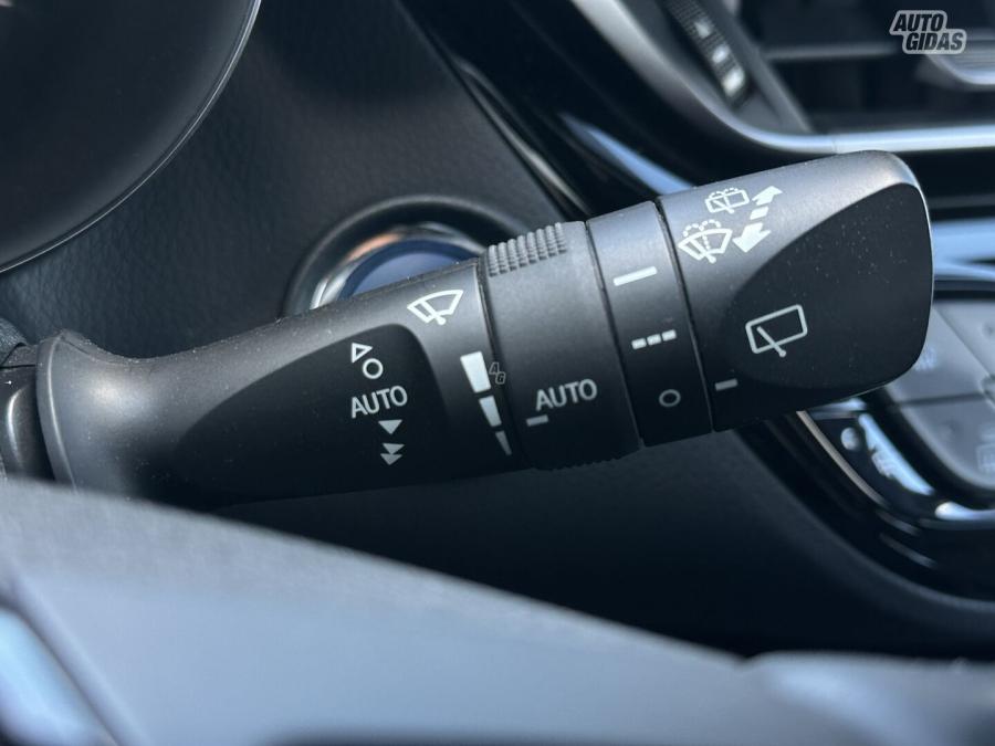 Серый Тойота C-HR 2019 в Каунас, объемом двигателя 1.80 л и пробегом 112 тыс. км за 20471 €, фото 22 на AUTOMOTO.COM.LV