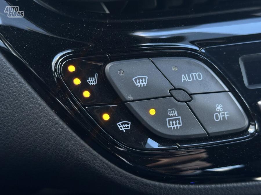 Серый Тойота C-HR 2019 в Каунас, объемом двигателя 1.80 л и пробегом 112 тыс. км за 20471 €, фото 28 на AUTOMOTO.COM.LV