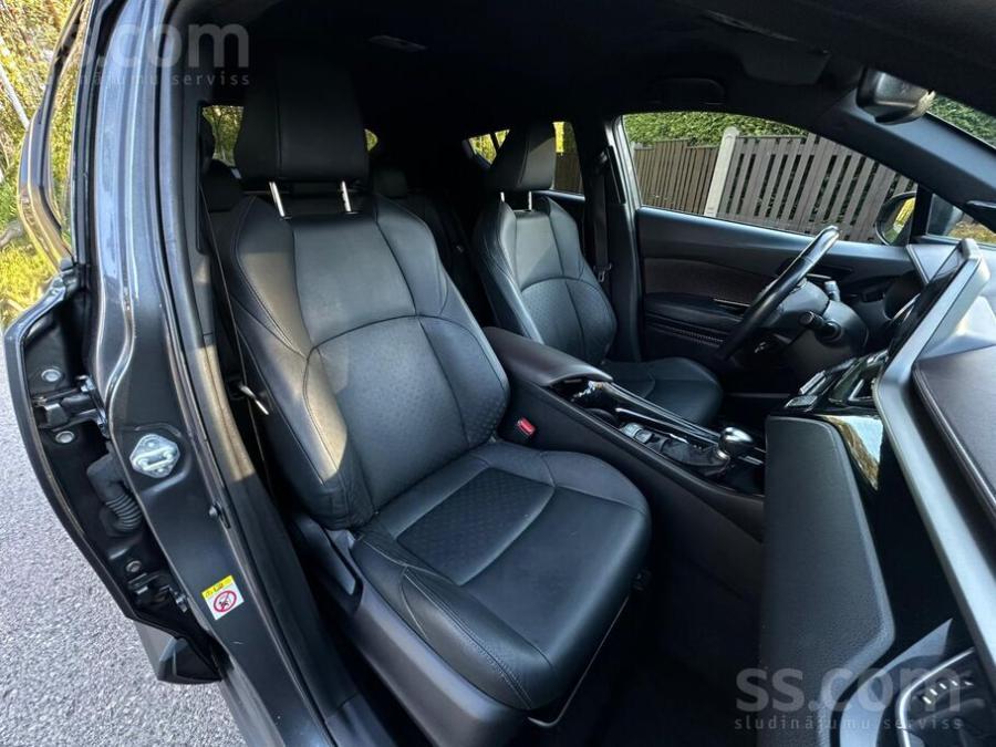 Pelēks Toyota C-HR 2019 Rīga, ar dzinēja tilpumu 1.80 L un nobraukumu 224 tūkst. km par 13450 €, foto 19 vietnē AUTOMOTO.COM.LV