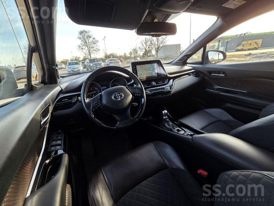 Pelēks Toyota C-HR 2019 Rīga, ar dzinēja tilpumu 1.80 L un nobraukumu 125 tūkst. km par 18500 €, foto 9 vietnē AUTOMOTO.COM.LV