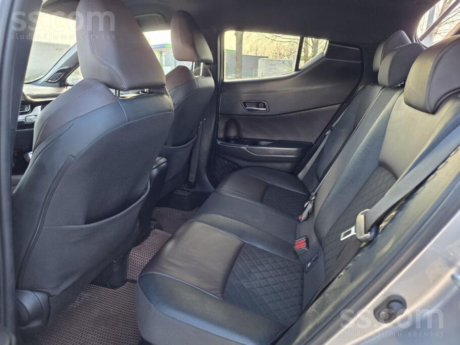 Pelēks Toyota C-HR 2019 Rīga, ar dzinēja tilpumu 1.80 L un nobraukumu 125 tūkst. km par 18500 €, foto 15 vietnē AUTOMOTO.COM.LV
