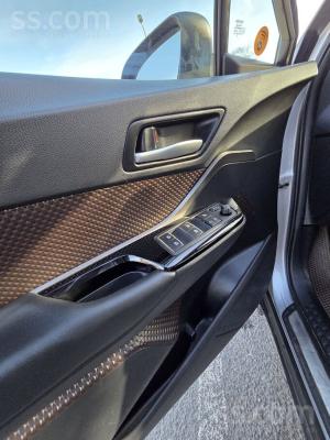 Pelēks Toyota C-HR 2019 Rīga, ar dzinēja tilpumu 1.80 L un nobraukumu 125 tūkst. km par 18500 €, foto 16 vietnē AUTOMOTO.COM.LV