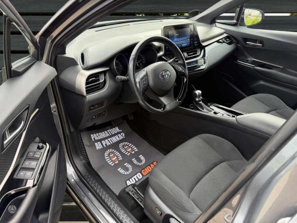 Pelēks Toyota C-HR 2019 Kauņa, ar dzinēja tilpumu 1.80 L un nobraukumu 68 tūkst. km par 13350 €, foto 10 vietnē AUTOMOTO.COM.LV