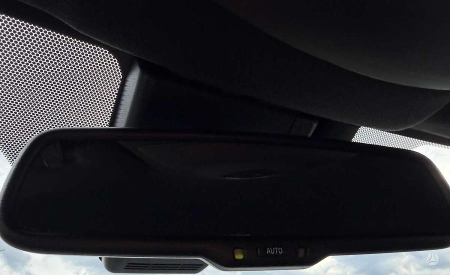 Серый Тойота C-HR 2019 в Каунас, объемом двигателя 1.80 л и пробегом 68 тыс. км за 13350 €, фото 25 на AUTOMOTO.COM.LV