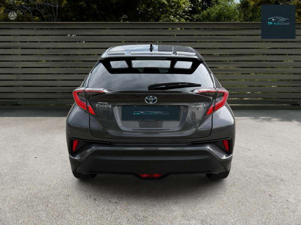 Grey Toyota C-HR 2019 in Kaunas, with an engine capacity of 1.80 L and mileage of 68 thousand km for 13500 €, photo 6 on AUTOMOTO.COM.LV