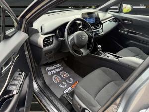 Серый Тойота C-HR 2019 в Каунас, объемом двигателя 1.80 л и пробегом 68 тыс. км за 13500 €, фото 11 на AUTOMOTO.COM.LV