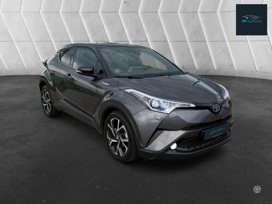 Серый Тойота C-HR 2019 в Каунас, объемом двигателя 1.80 л и пробегом 68 тыс. км за 13250 €, фото 3 на AUTOMOTO.COM.LV