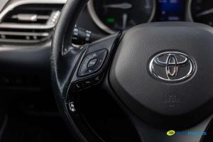 Grey Toyota C-HR 2019 in Vilnius, with an engine capacity of 1.80 L and mileage of 304 thousand km for 12880 €, photo 17 on AUTOMOTO.COM.LV