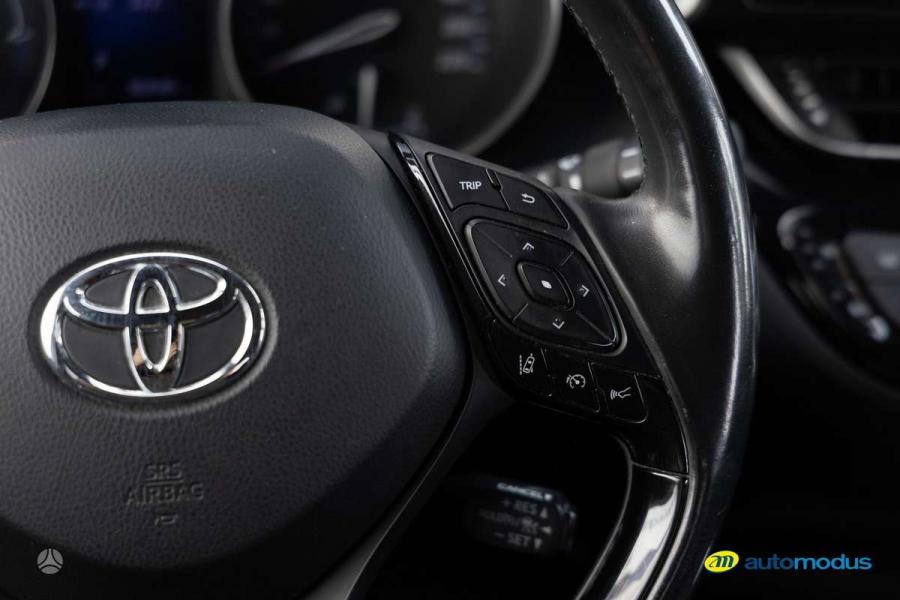 Grey Toyota C-HR 2019 in Vilnius, with an engine capacity of 1.80 L and mileage of 304 thousand km for 12880 €, photo 18 on AUTOMOTO.COM.LV