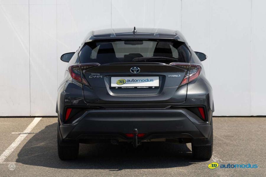 Grey Toyota C-HR 2019 in Vilnius, with an engine capacity of 1.80 L and mileage of 304 thousand km for 12880 €, photo 23 on AUTOMOTO.COM.LV