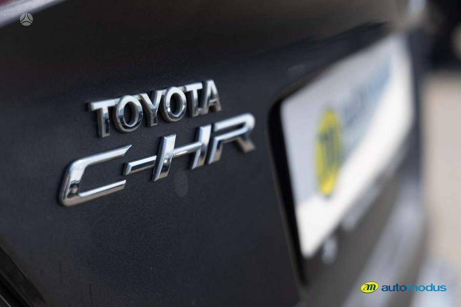 Grey Toyota C-HR 2019 in Vilnius, with an engine capacity of 1.80 L and mileage of 304 thousand km for 12880 €, photo 28 on AUTOMOTO.COM.LV