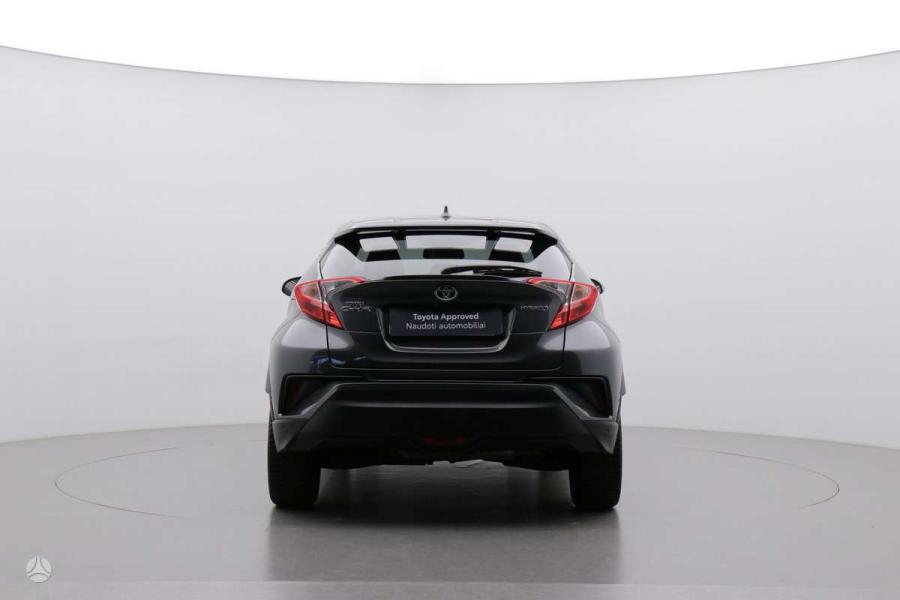 Grey Toyota C-HR 2019 in Vilnius, with an engine capacity of 1.80 L and mileage of 79 thousand km for 21900 €, photo 6 on AUTOMOTO.COM.LV