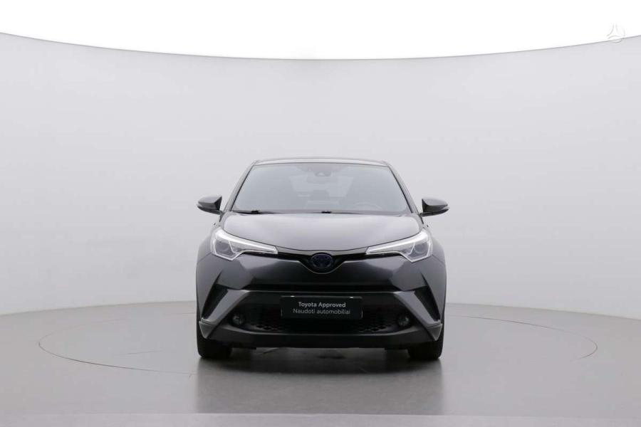 Grey Toyota C-HR 2019 in Vilnius, with an engine capacity of 1.80 L and mileage of 79 thousand km for 21900 €, photo 7 on AUTOMOTO.COM.LV