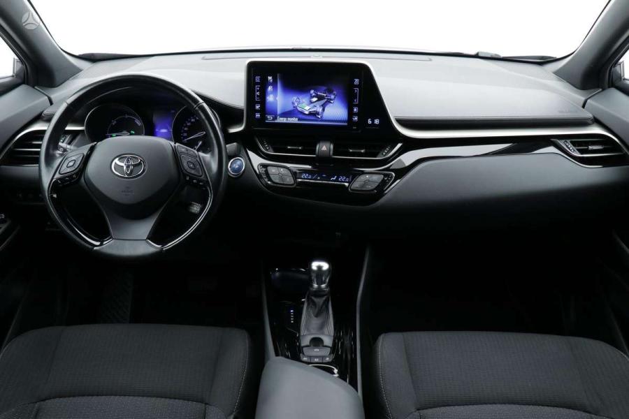 Grey Toyota C-HR 2019 in Vilnius, with an engine capacity of 1.80 L and mileage of 79 thousand km for 21900 €, photo 8 on AUTOMOTO.COM.LV