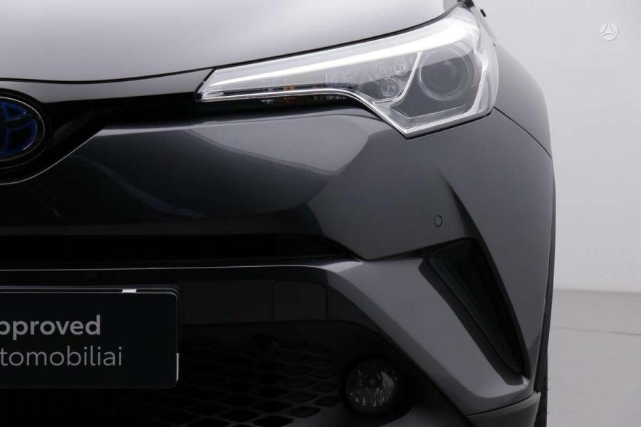 Grey Toyota C-HR 2019 in Vilnius, with an engine capacity of 1.80 L and mileage of 79 thousand km for 21900 €, photo 21 on AUTOMOTO.COM.LV