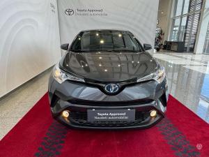 Grey Toyota C-HR 2019 in Siauliai, with an engine capacity of 1.80 L and mileage of 86 thousand km for 19500 €, photo 4 on AUTOMOTO.COM.LV