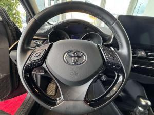 Grey Toyota C-HR 2019 in Siauliai, with an engine capacity of 1.80 L and mileage of 86 thousand km for 19500 €, photo 15 on AUTOMOTO.COM.LV