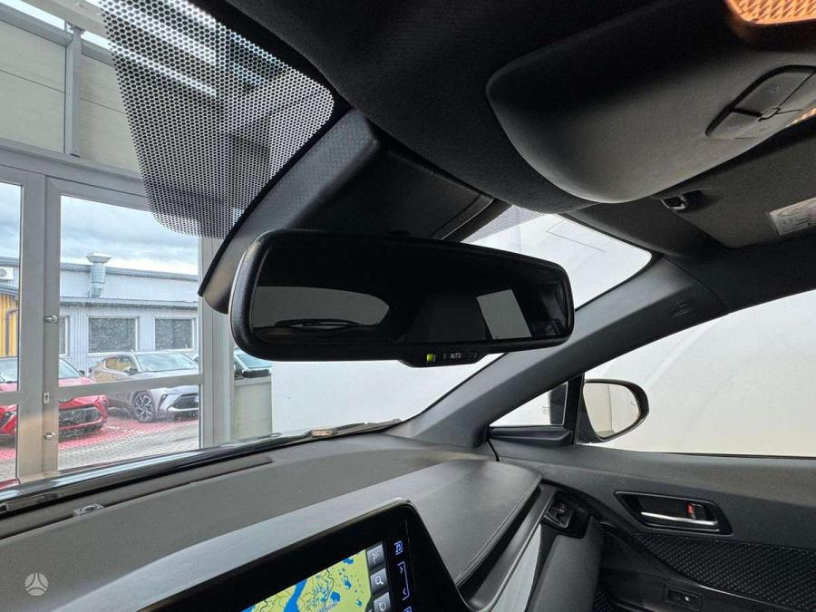 Grey Toyota C-HR 2019 in Siauliai, with an engine capacity of 1.80 L and mileage of 86 thousand km for 19500 €, photo 19 on AUTOMOTO.COM.LV