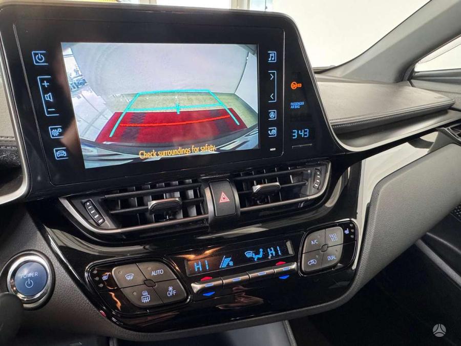 Grey Toyota C-HR 2019 in Siauliai, with an engine capacity of 1.80 L and mileage of 86 thousand km for 19500 €, photo 20 on AUTOMOTO.COM.LV