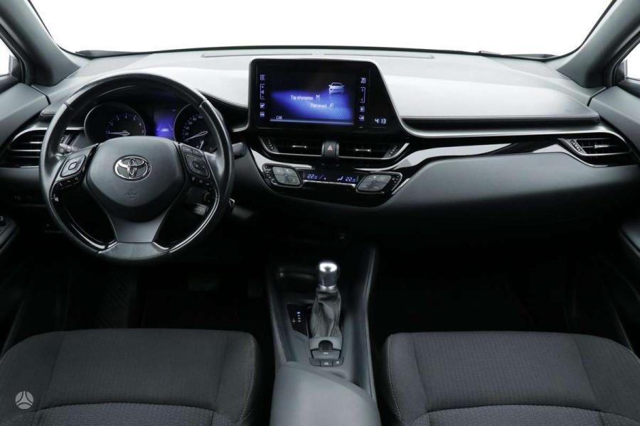 Grey Toyota C-HR 2019 in Vilnius, with an engine capacity of 1.20 L and mileage of 101 thousand km for 18700 €, photo 8 on AUTOMOTO.COM.LV