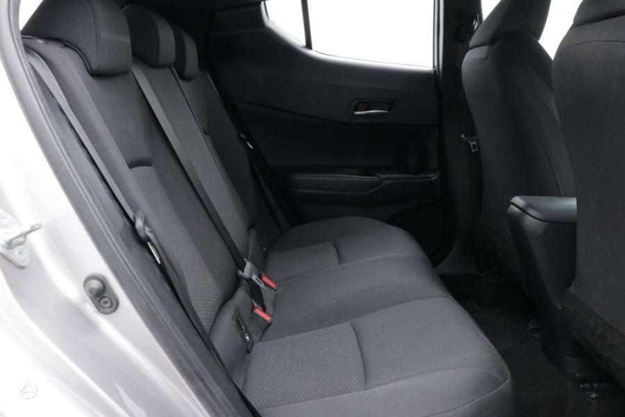 Grey Toyota C-HR 2019 in Vilnius, with an engine capacity of 1.20 L and mileage of 101 thousand km for 18700 €, photo 11 on AUTOMOTO.COM.LV