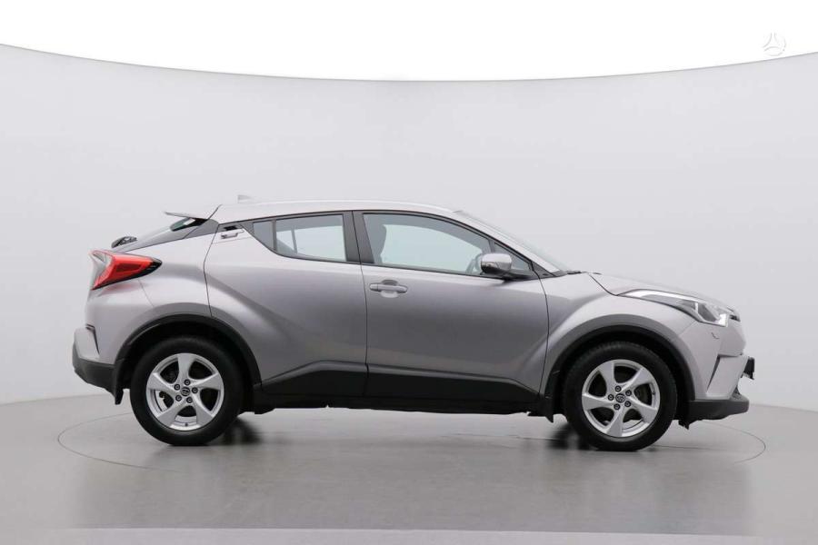 Grey Toyota C-HR 2019 in Vilnius, with an engine capacity of 1.20 L and mileage of 101 thousand km for 18700 €, photo 18 on AUTOMOTO.COM.LV