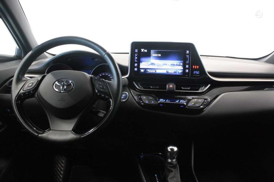 Серый Тойота C-HR 2019 в Каунас, объемом двигателя 1.80 л и пробегом 65 тыс. км за 20500 €, фото 9 на AUTOMOTO.COM.LV