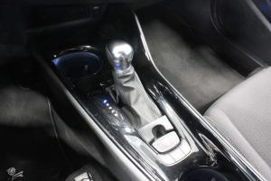Серый Тойота C-HR 2019 в Каунас, объемом двигателя 1.80 л и пробегом 65 тыс. км за 20500 €, фото 30 на AUTOMOTO.COM.LV