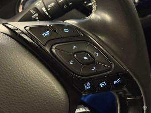 Grey Toyota C-HR 2019 in Marijampole, with an engine capacity of 1.80 L and mileage of 176 thousand km for 16250 €, photo 8 on AUTOMOTO.COM.LV