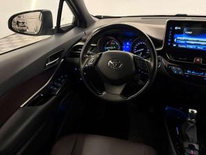 Grey Toyota C-HR 2019 in Marijampole, with an engine capacity of 1.80 L and mileage of 176 thousand km for 16250 €, photo 19 on AUTOMOTO.COM.LV