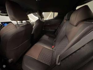 Grey Toyota C-HR 2019 in Marijampole, with an engine capacity of 1.80 L and mileage of 176 thousand km for 16250 €, photo 21 on AUTOMOTO.COM.LV