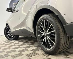 Grey Toyota C-HR 2019 in Marijampole, with an engine capacity of 1.80 L and mileage of 176 thousand km for 16250 €, photo 22 on AUTOMOTO.COM.LV