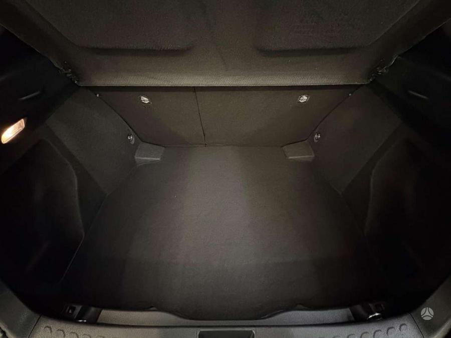 Grey Toyota C-HR 2019 in Marijampole, with an engine capacity of 1.80 L and mileage of 176 thousand km for 16250 €, photo 27 on AUTOMOTO.COM.LV