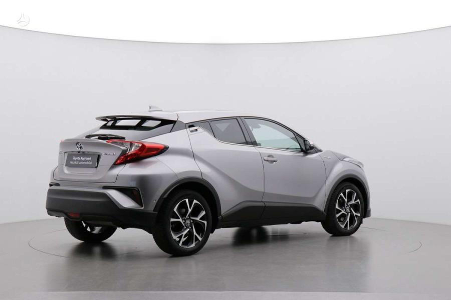 Pelēks Toyota C-HR 2019 Viļņa, ar dzinēja tilpumu 1.80 L un nobraukumu 87 tūkst. km par 19900 €, foto 4 vietnē AUTOMOTO.COM.LV